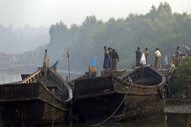 Myanmar reopens border gate with Bangladesh as peace restores | Mizzima ...