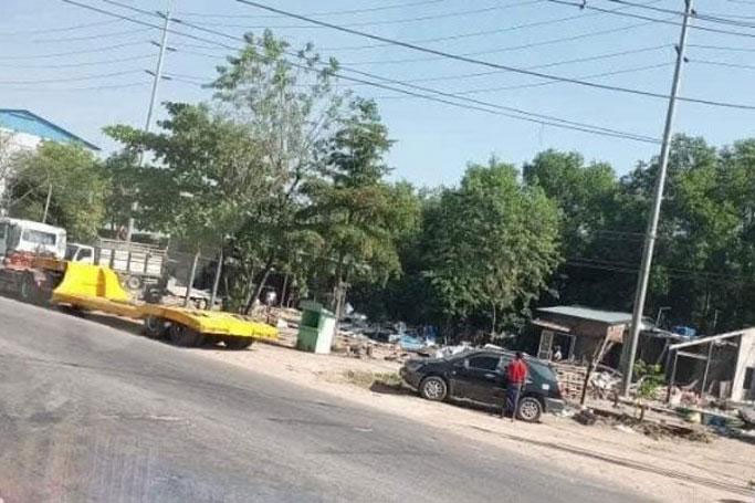 Houses and shops located along Mingaladon No. (3) highway Road forcibly ...